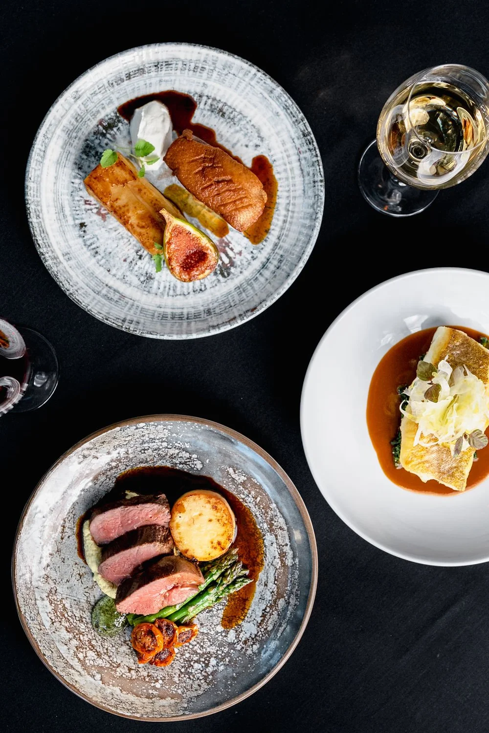 Enjoy Breakfast, Lunch, Dinner & Bar Snacks at Lennons Restaurant, or ...