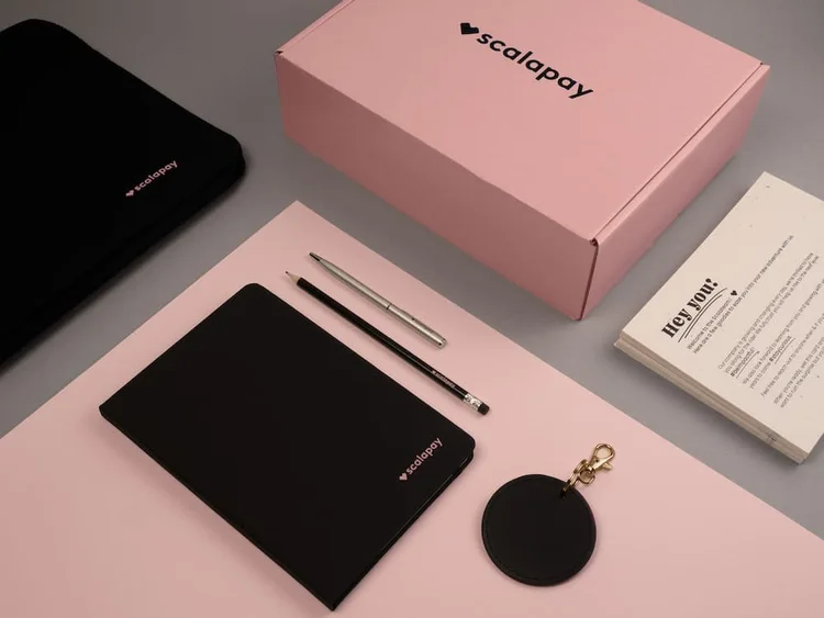 Elvermood. Welcome Pack para Empresas: La Guía con Ideas y Ejemplos 2026