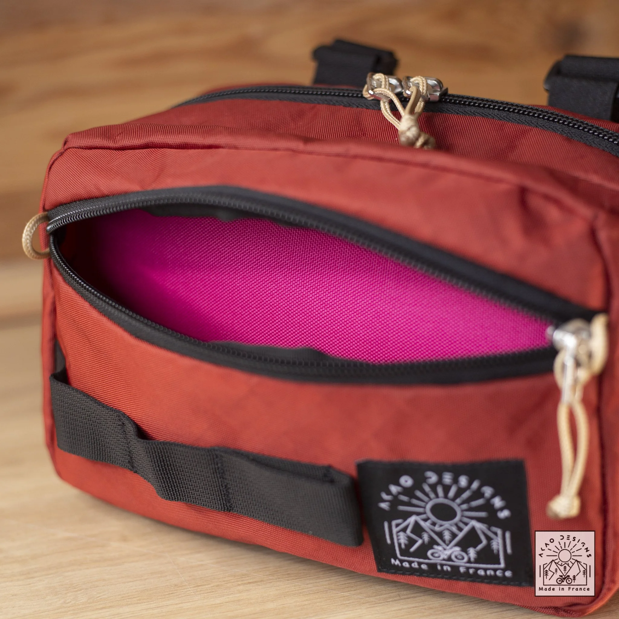 EN STOCK — Akao Designs