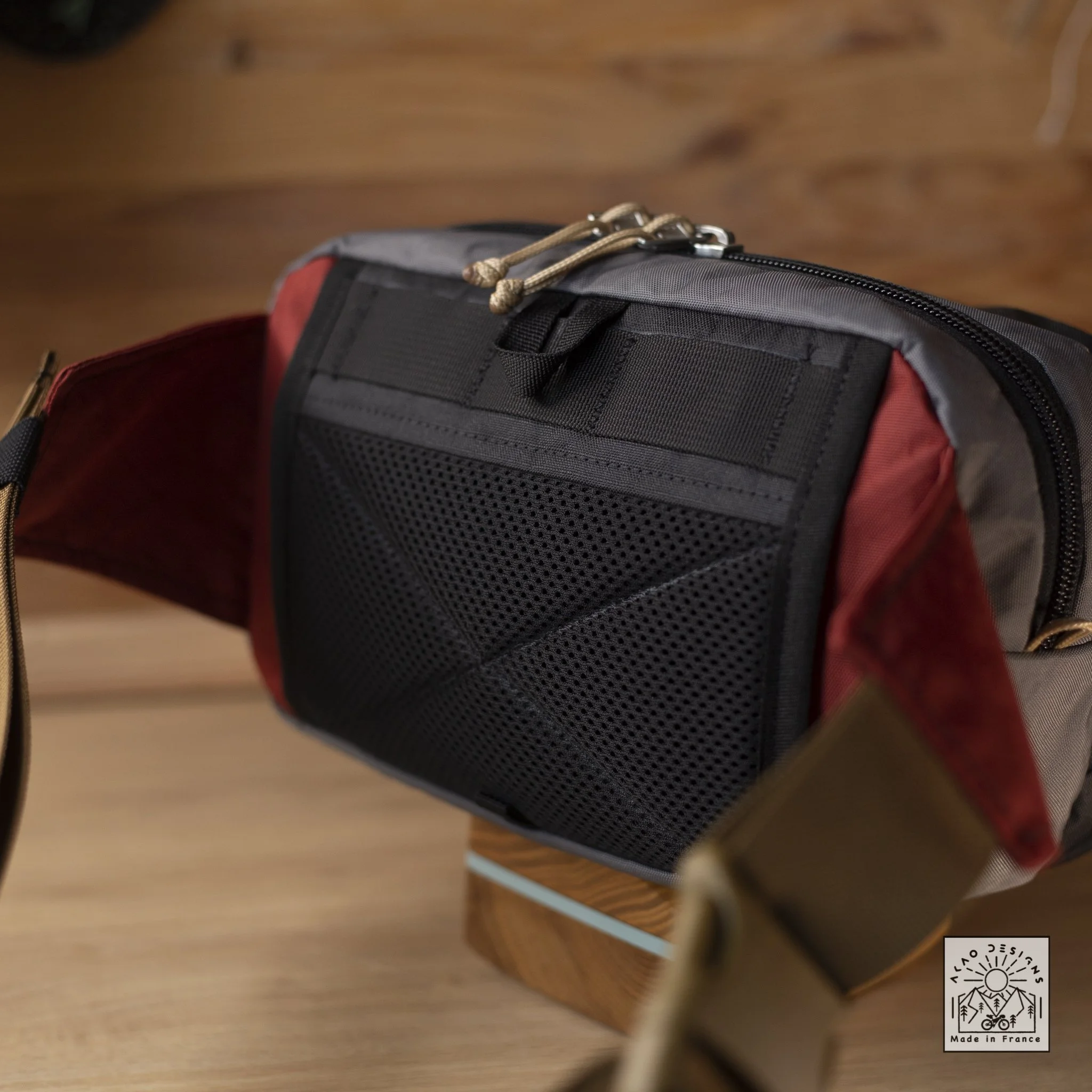 EN STOCK — Akao Designs