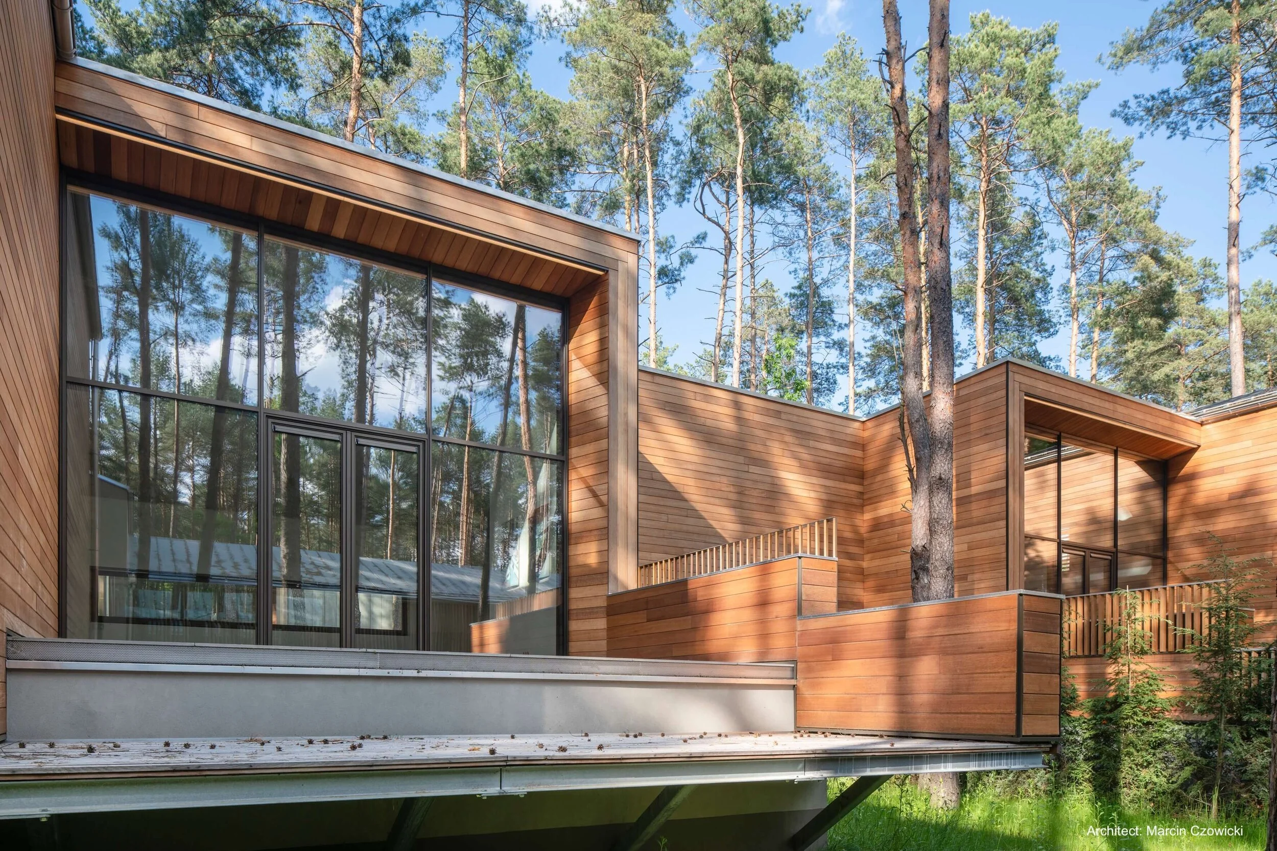 Reynaers: Timeless Aluminum Windows, Doors, and Curtain Walls — Bauwerk ...