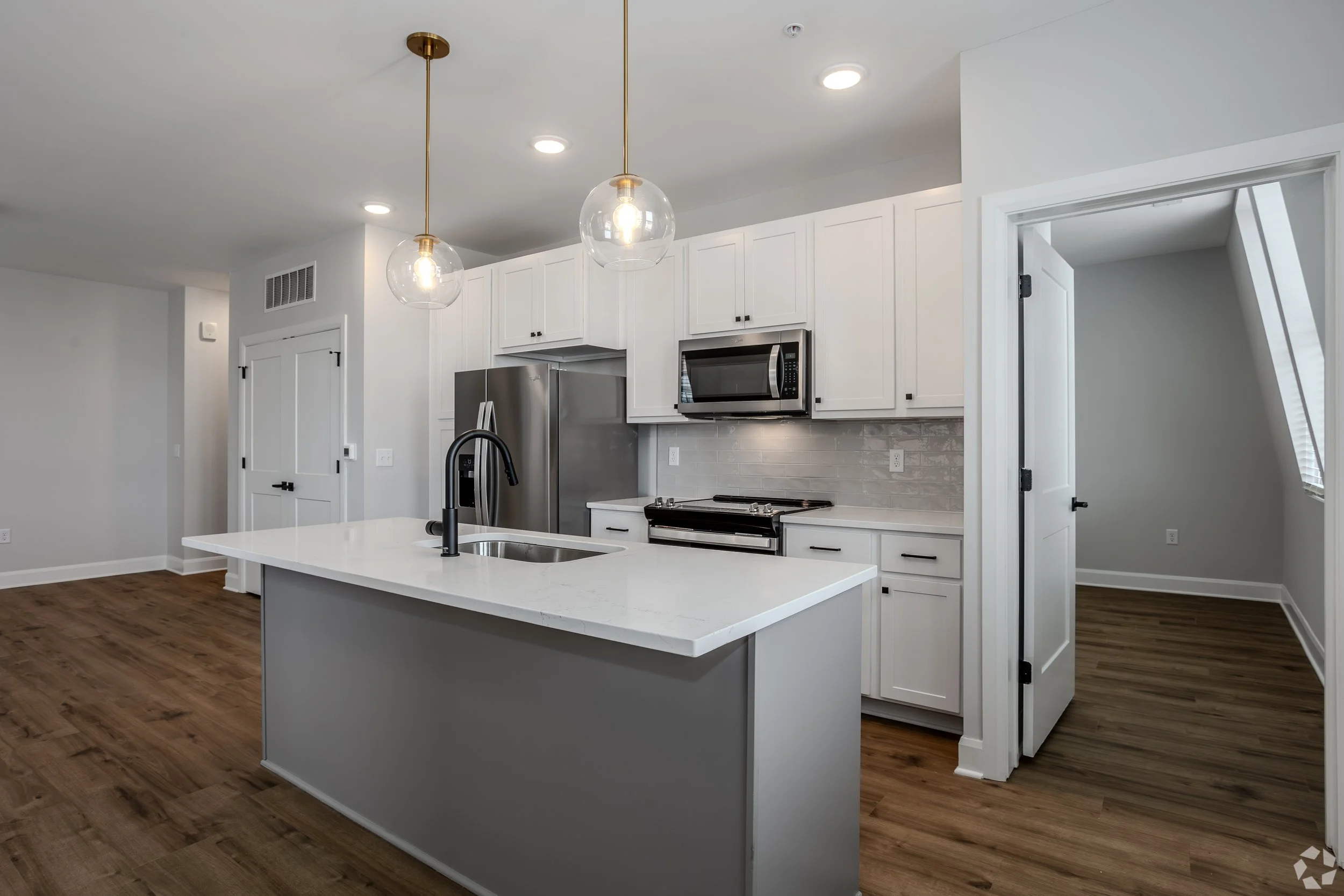 Photos — Lusso Apartments in Italian Village