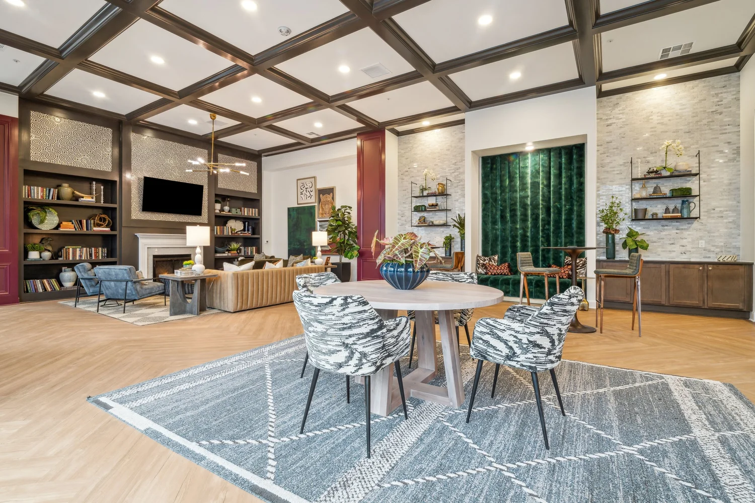 Lusso Apartments in Italian Village
