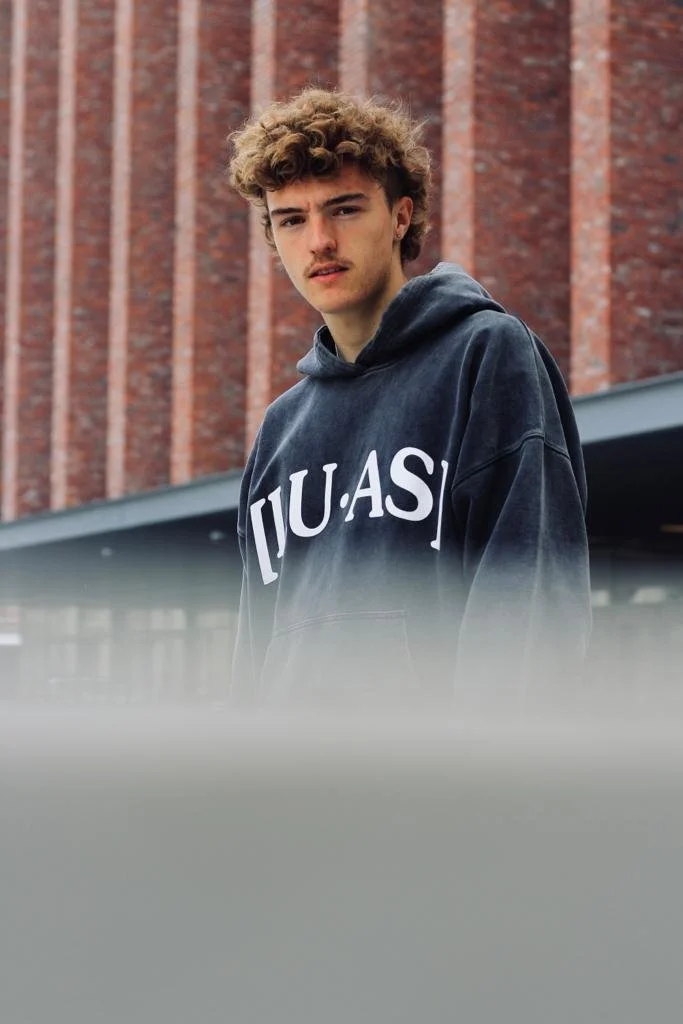 [LU·AS] - Seeking Symbolism in streetwear