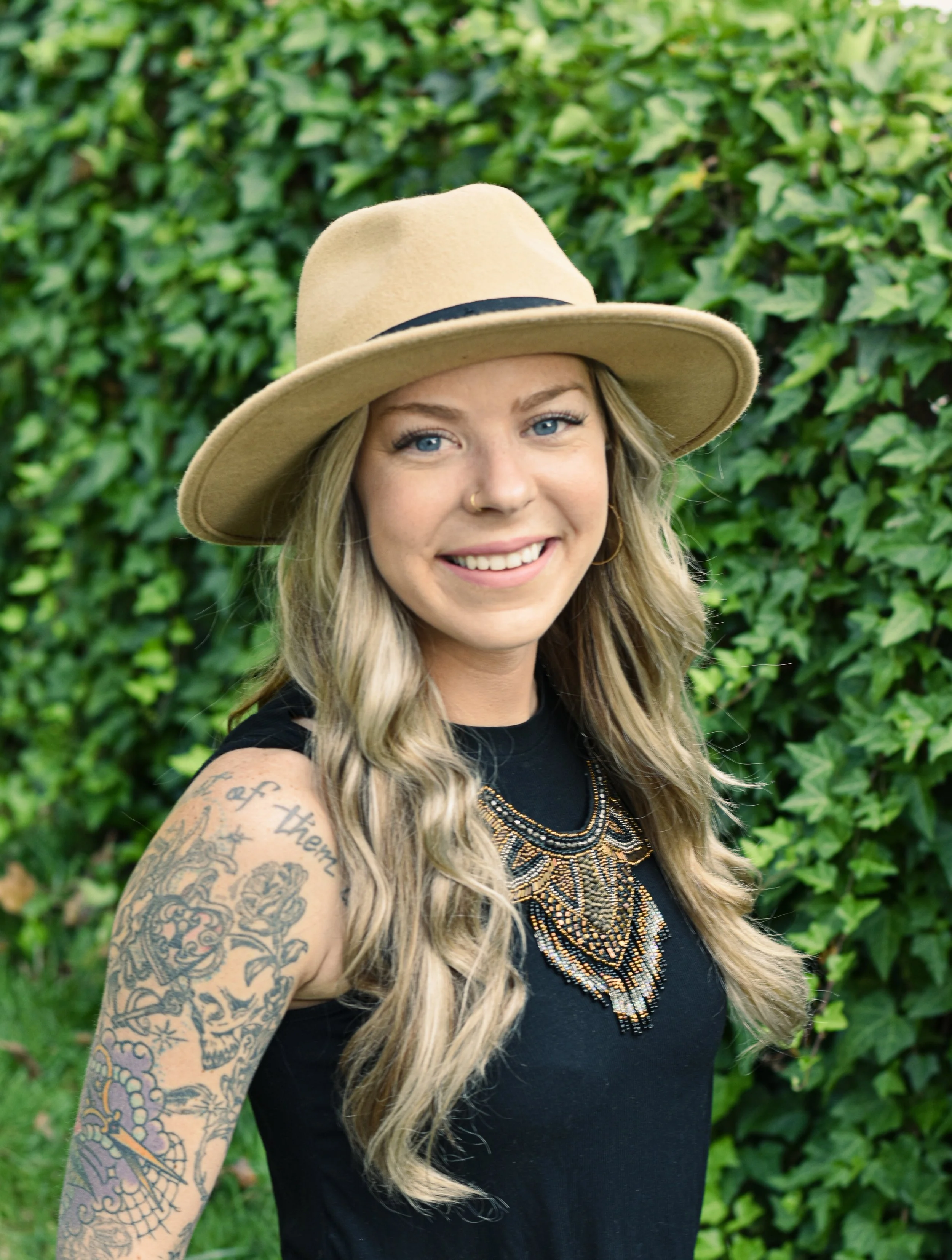 About 1 — SAGE SALON