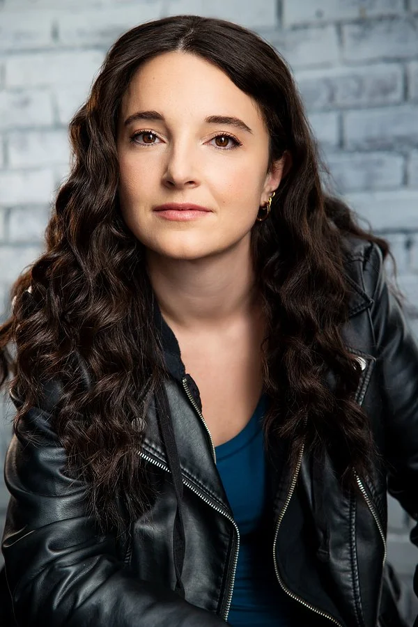 Headshots & Resume — Amanda Barlow