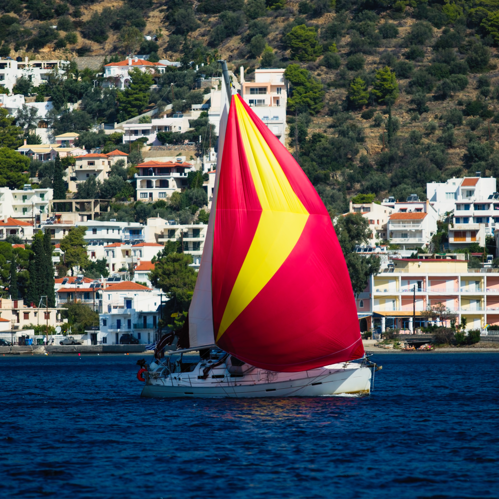 What are the different sails on a sailboat? — DECKEE