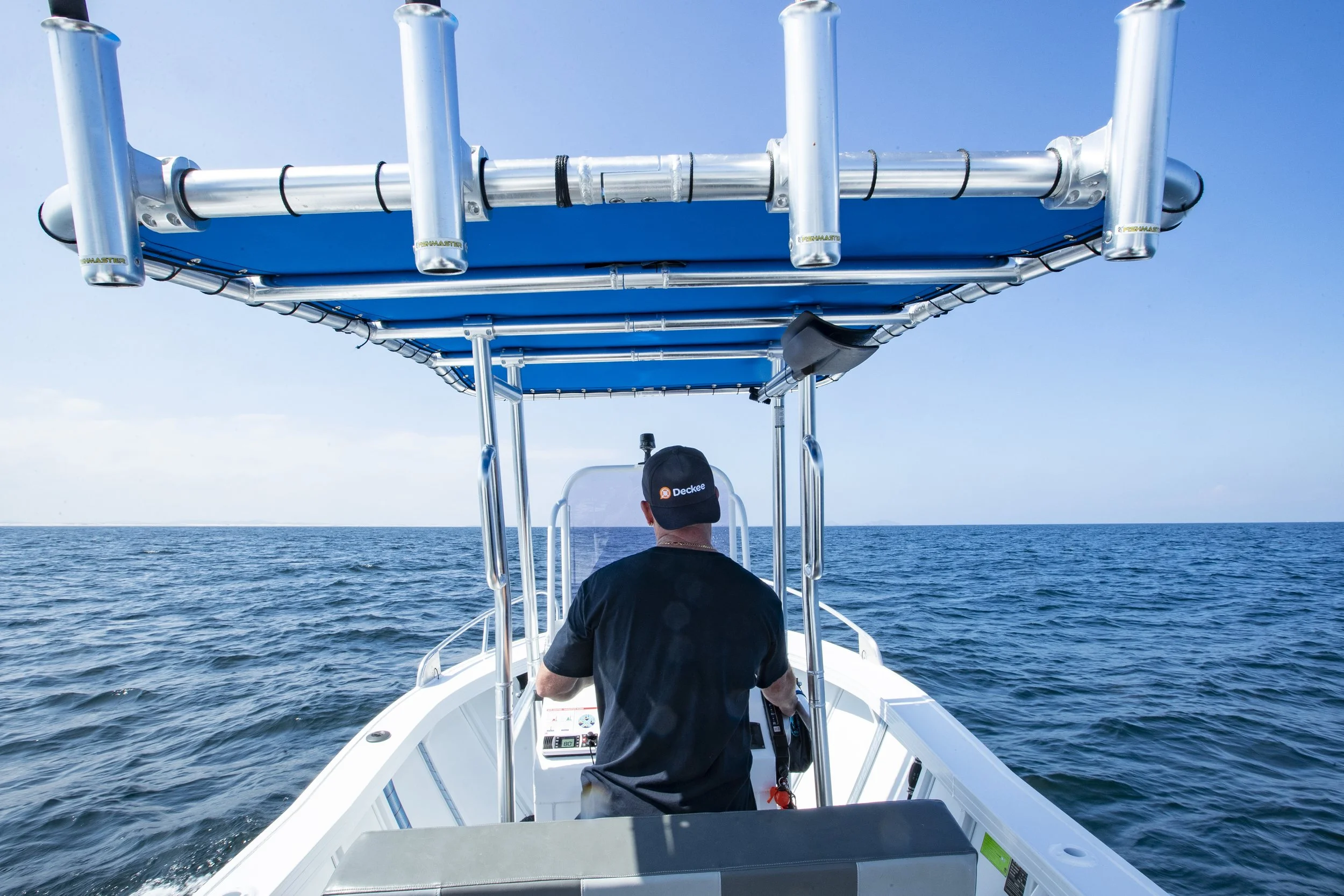 COLREGs: An essential guide — DECKEE