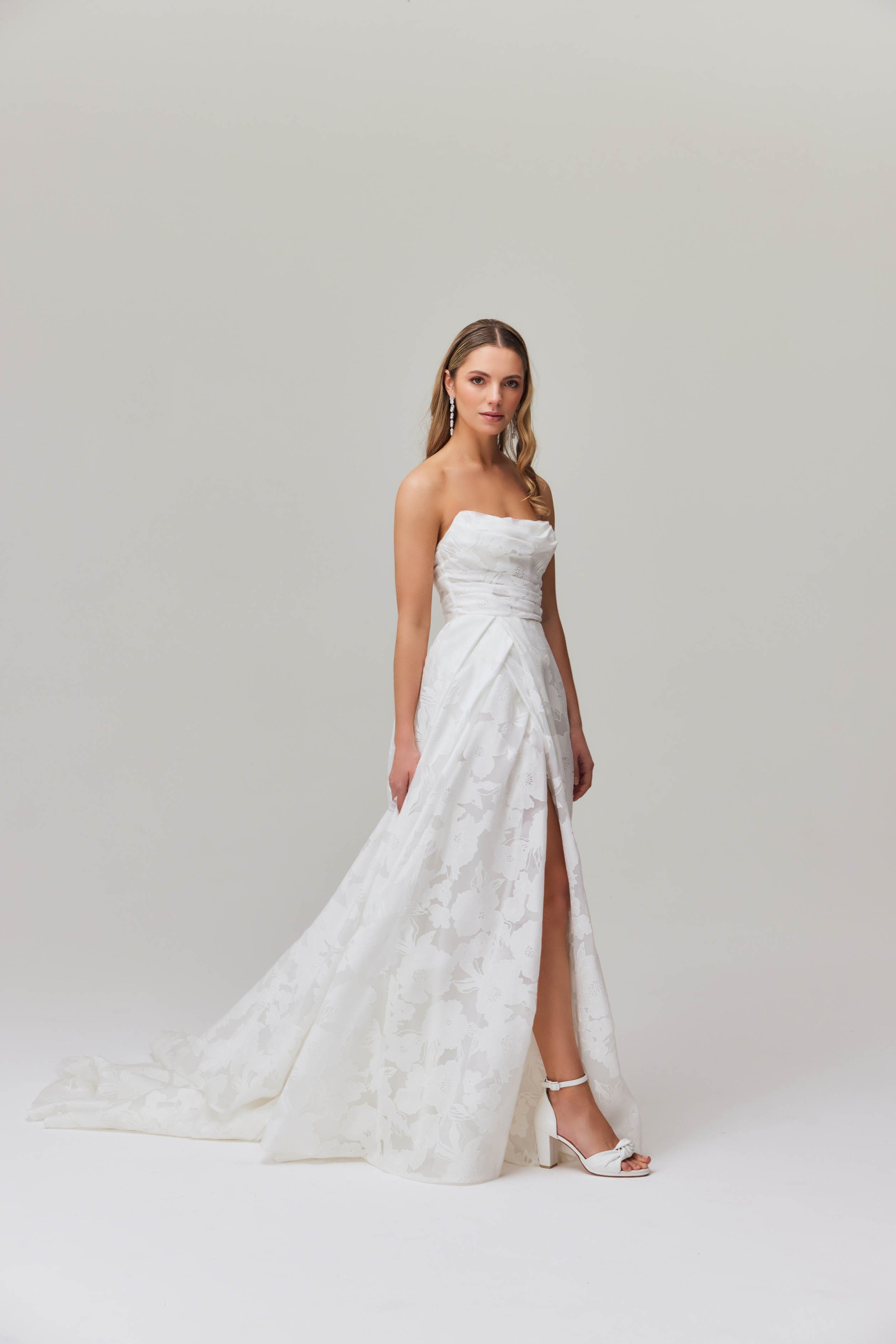 Miss Chloe Bridal Trunk Show - Contemporary & Modern Wedding Dresses ...