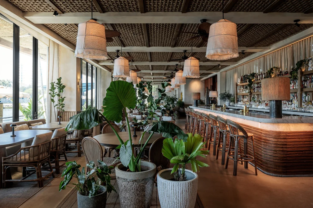 CASA NEOS | Restaurant, Beach Club, and Dock & Dine in Miami
