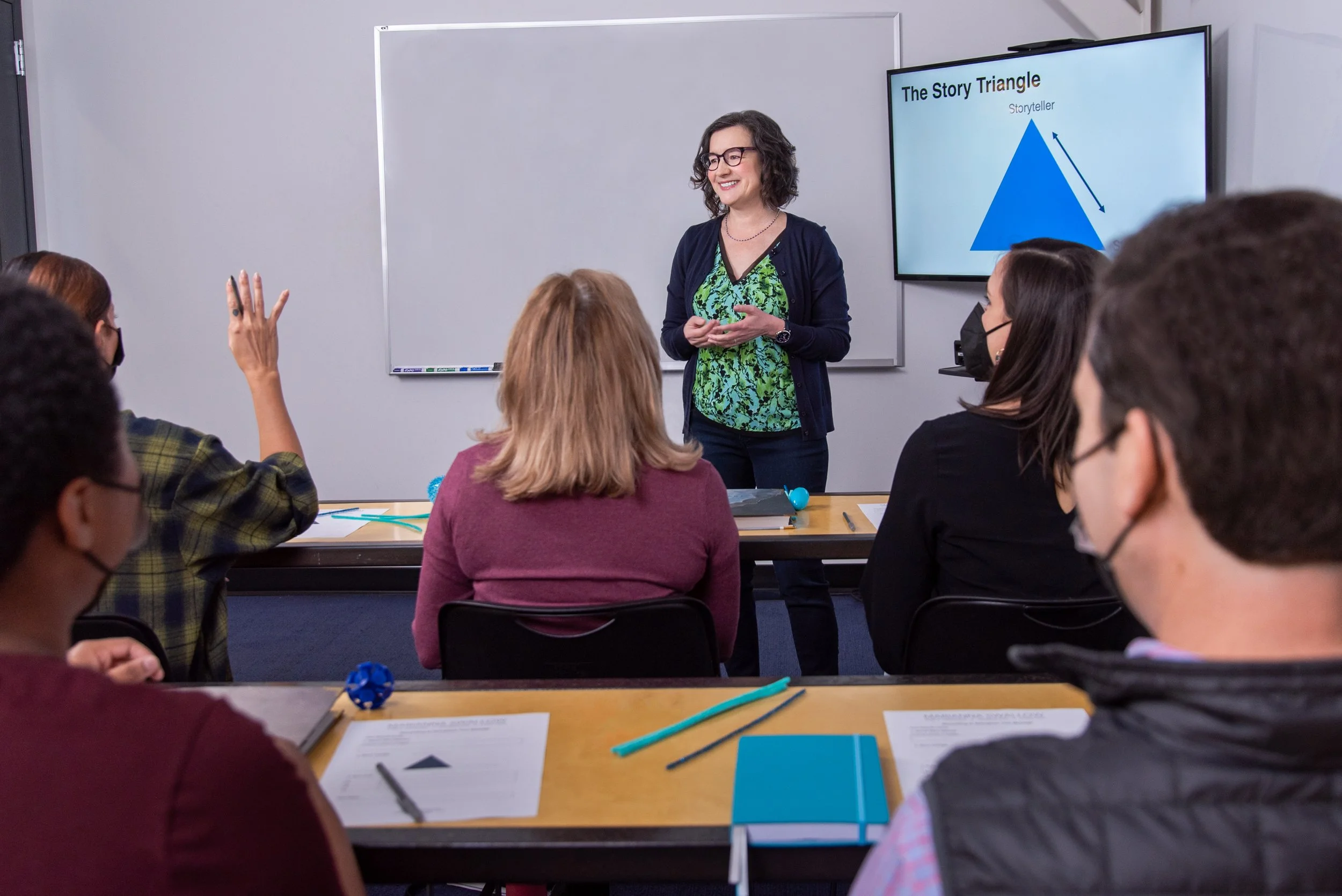 3 Tips for Public Speaking -Introducing Yourself — Presentation ...