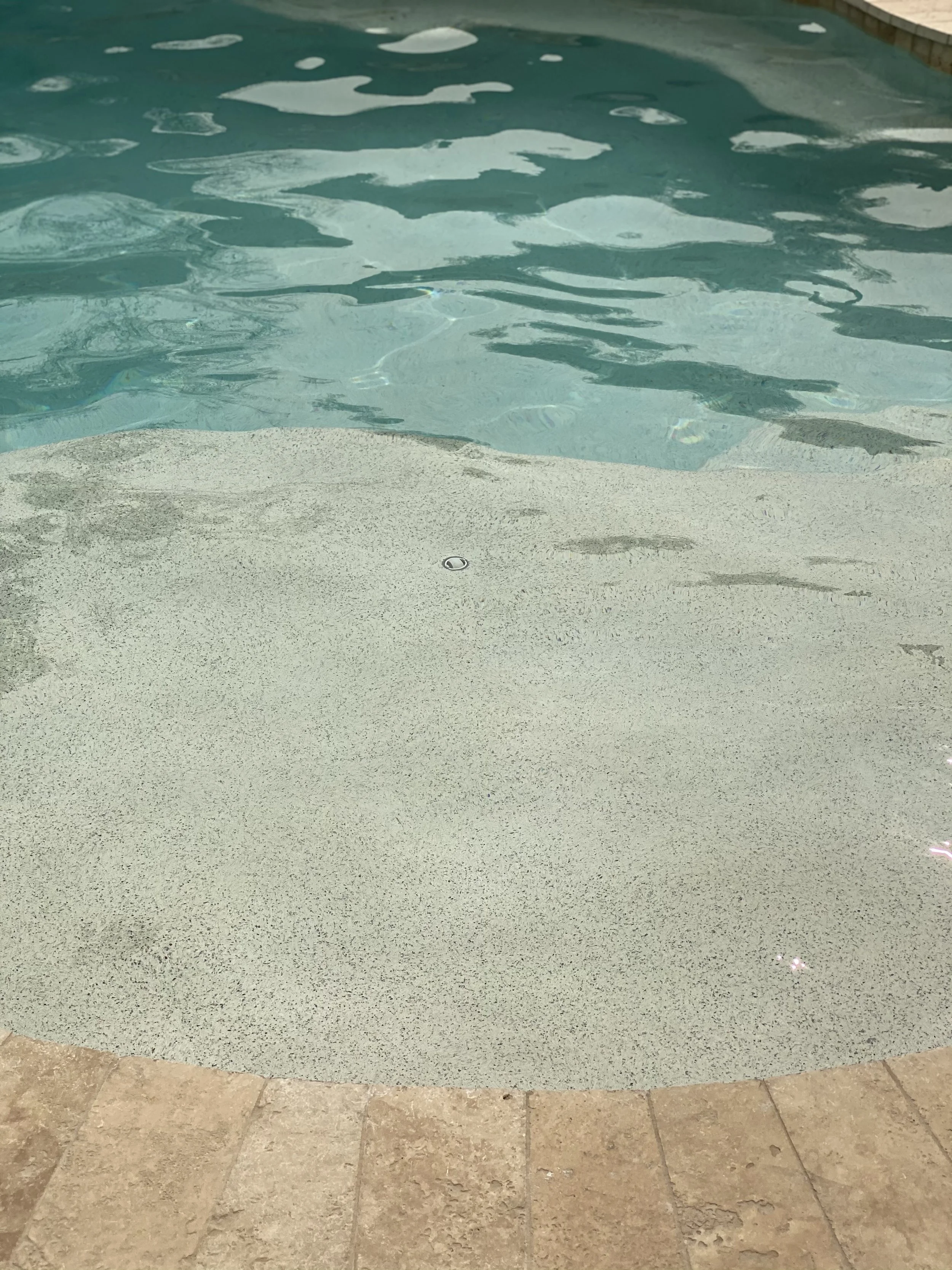 White Mini Pebble — MercuryPool