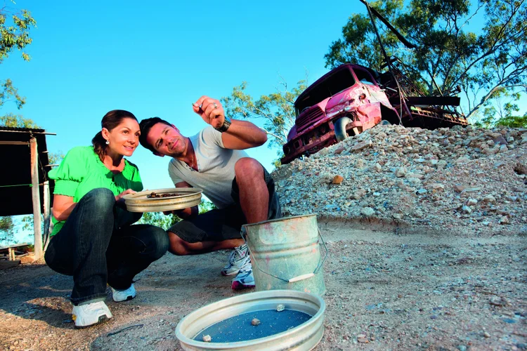 Visit the Sapphire Gemfields | The Sapphire Gemfields Festivals & Events