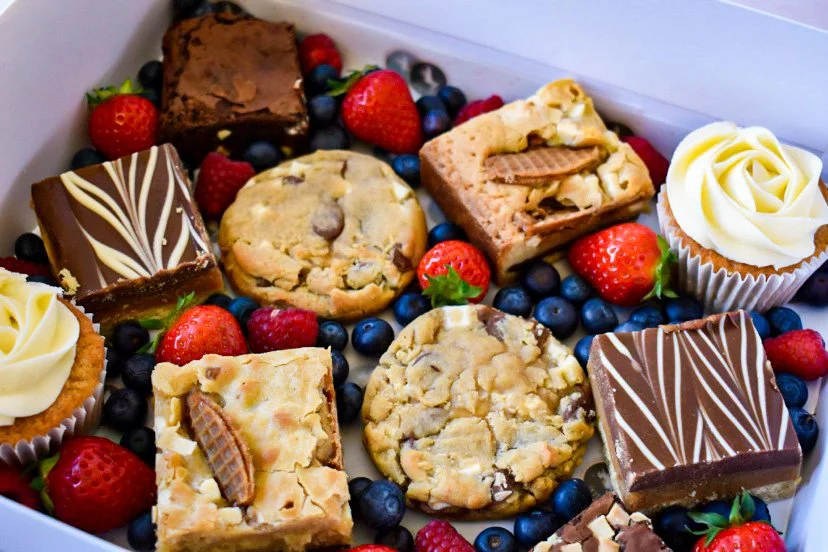 Contact 1 — Skye Cakes