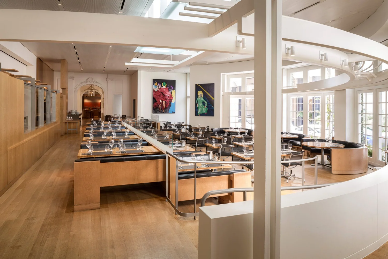 RODEO DRIVE – THE INTERSECTION OF LUXURY, FASHION AND ENTERTAINMENT