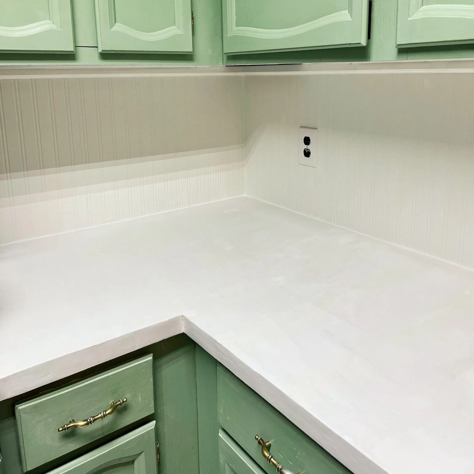 DIY Kitchen Ideas: A Step-by-Step Guide to Painting Laminate ...