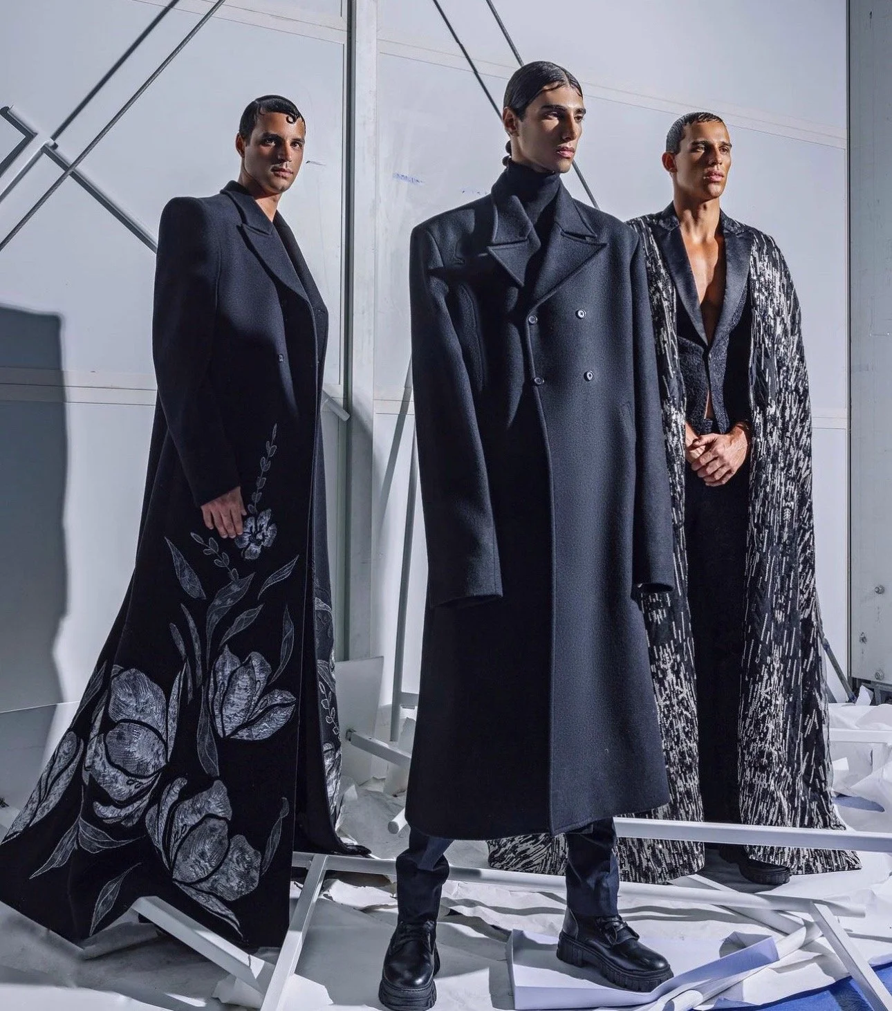 É1 MODELS — ÉLEVER 1