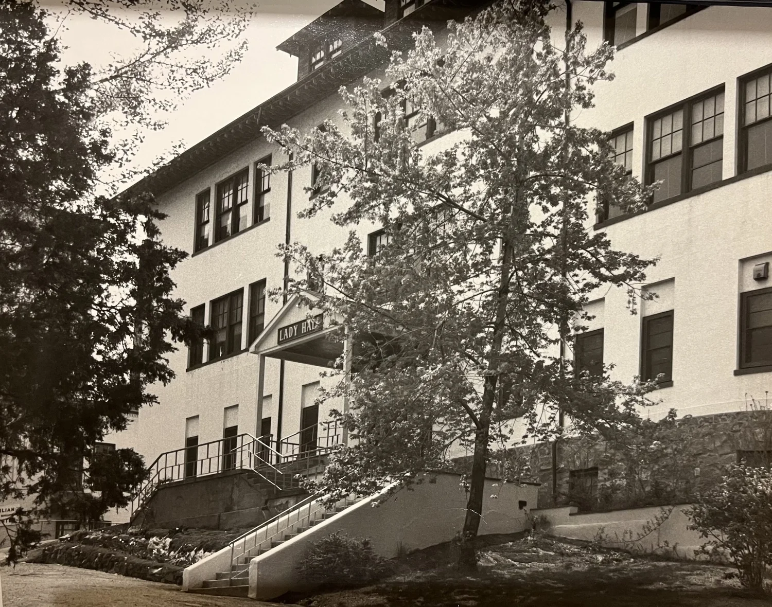 Campus Photos- Buildings — Ladycliff College