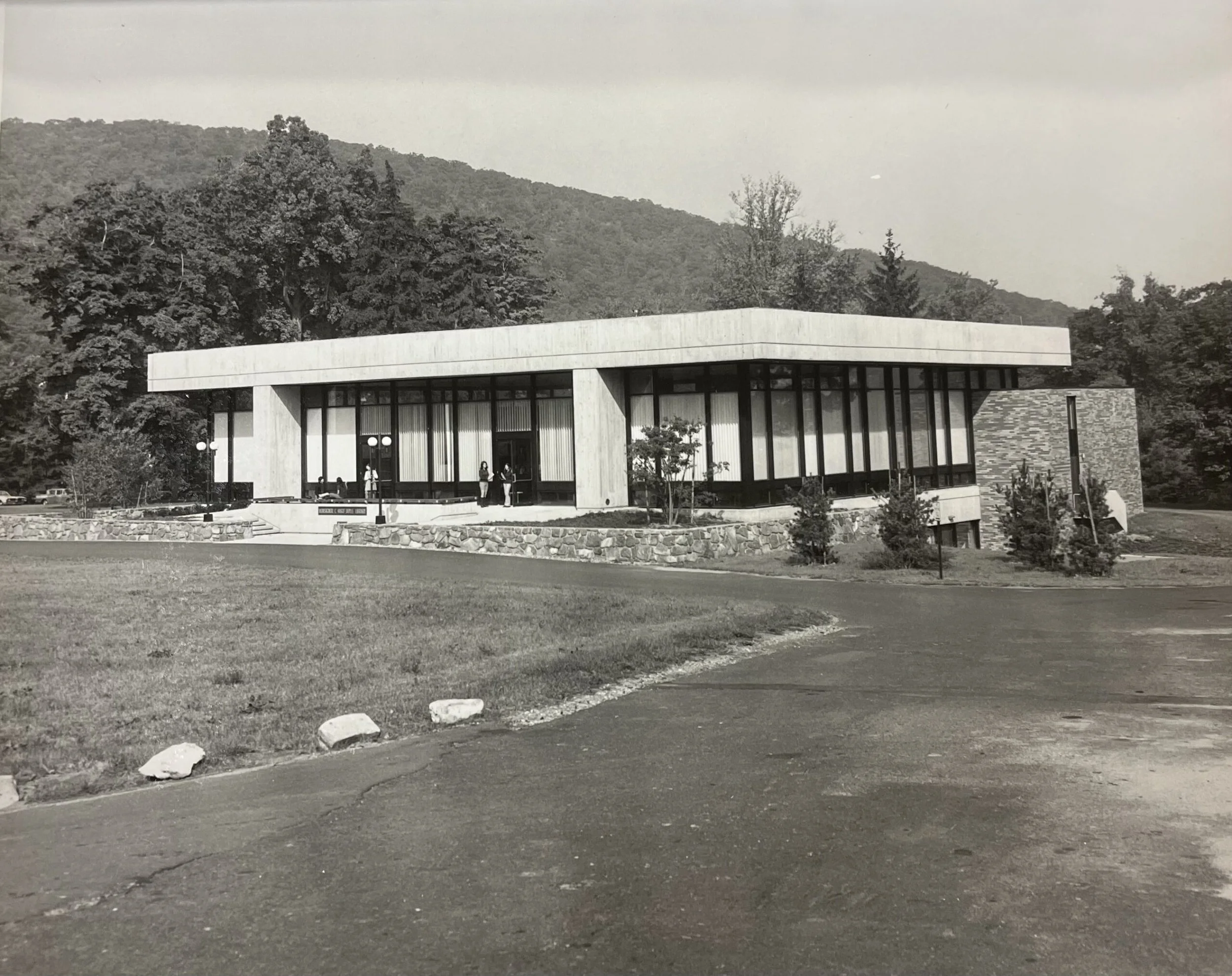 Campus Photos- Buildings — Ladycliff College