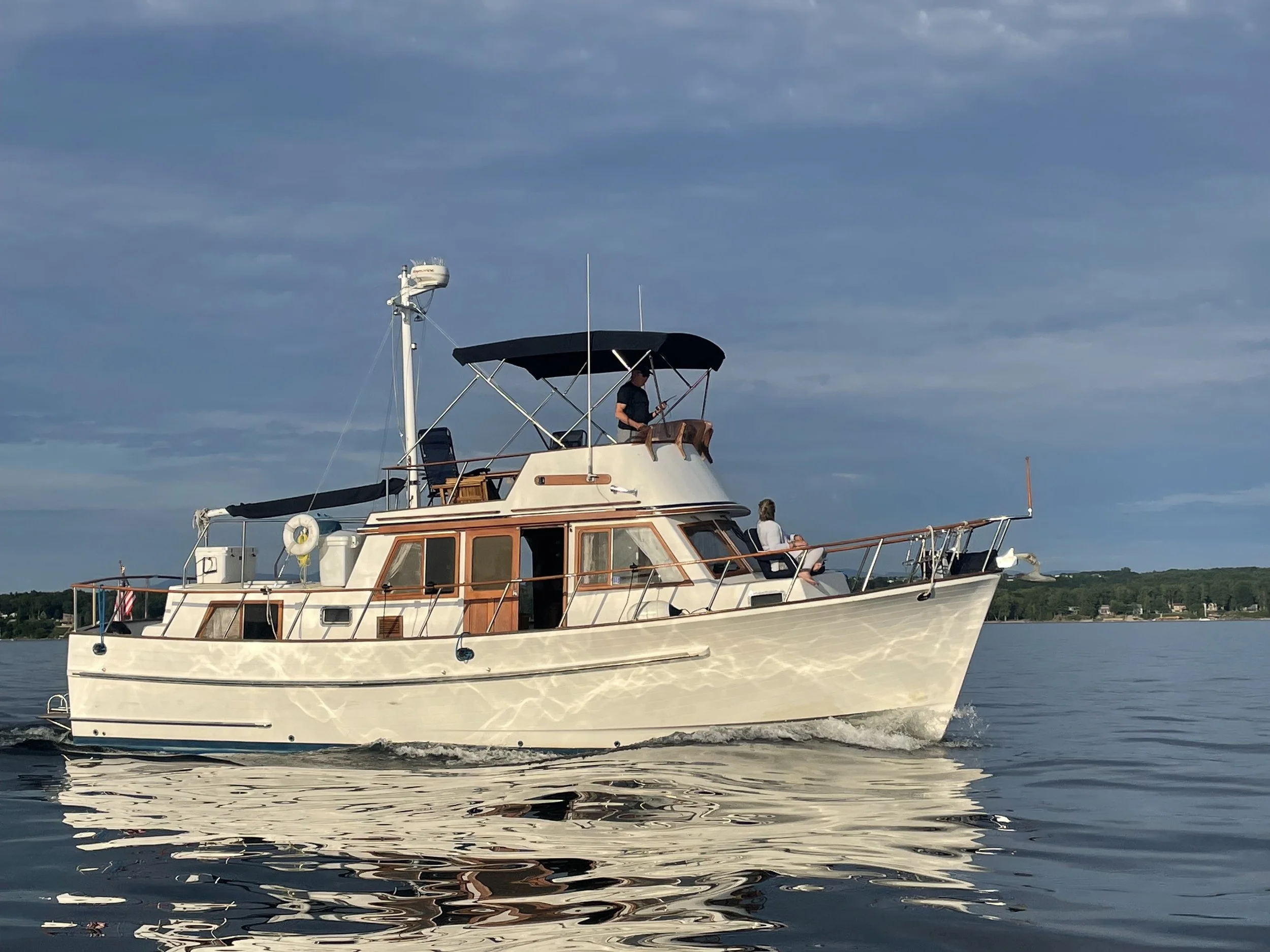 Cruise Lake Champlain