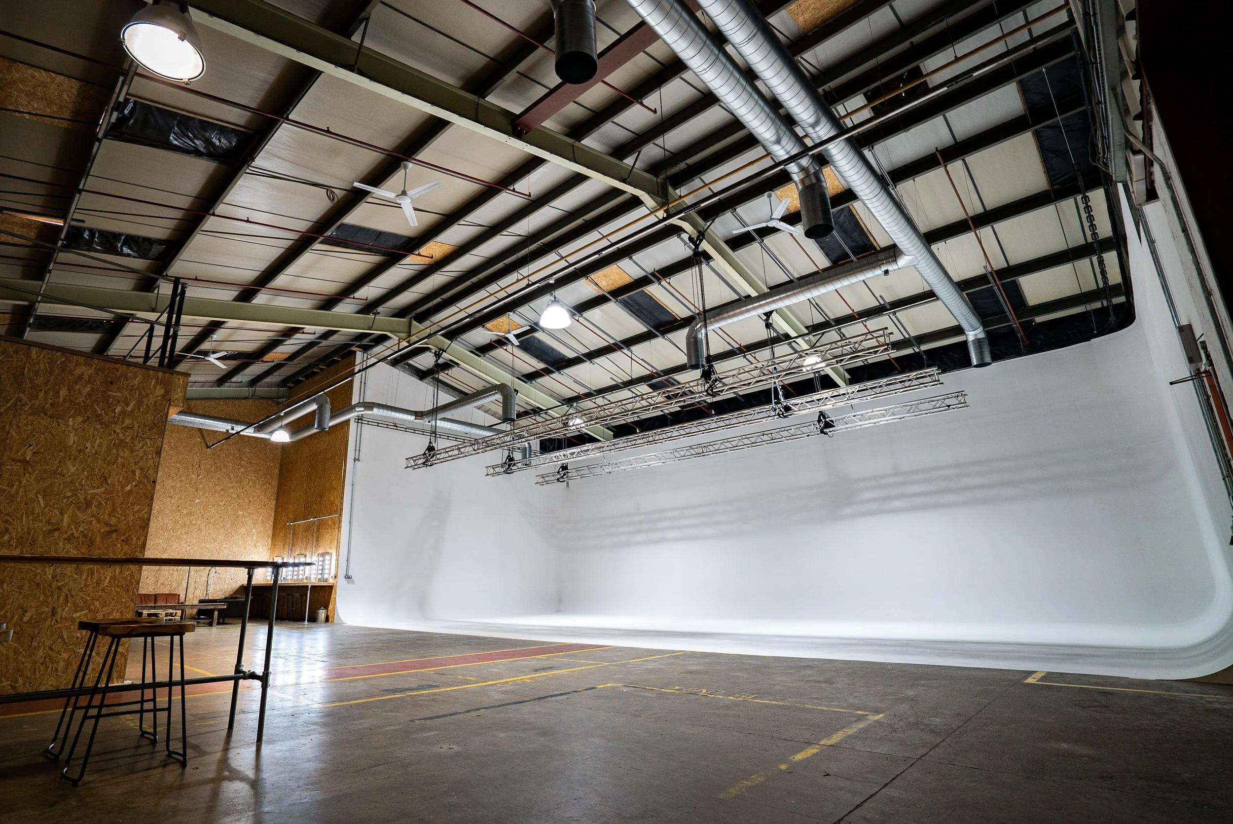 Un Titled Studio