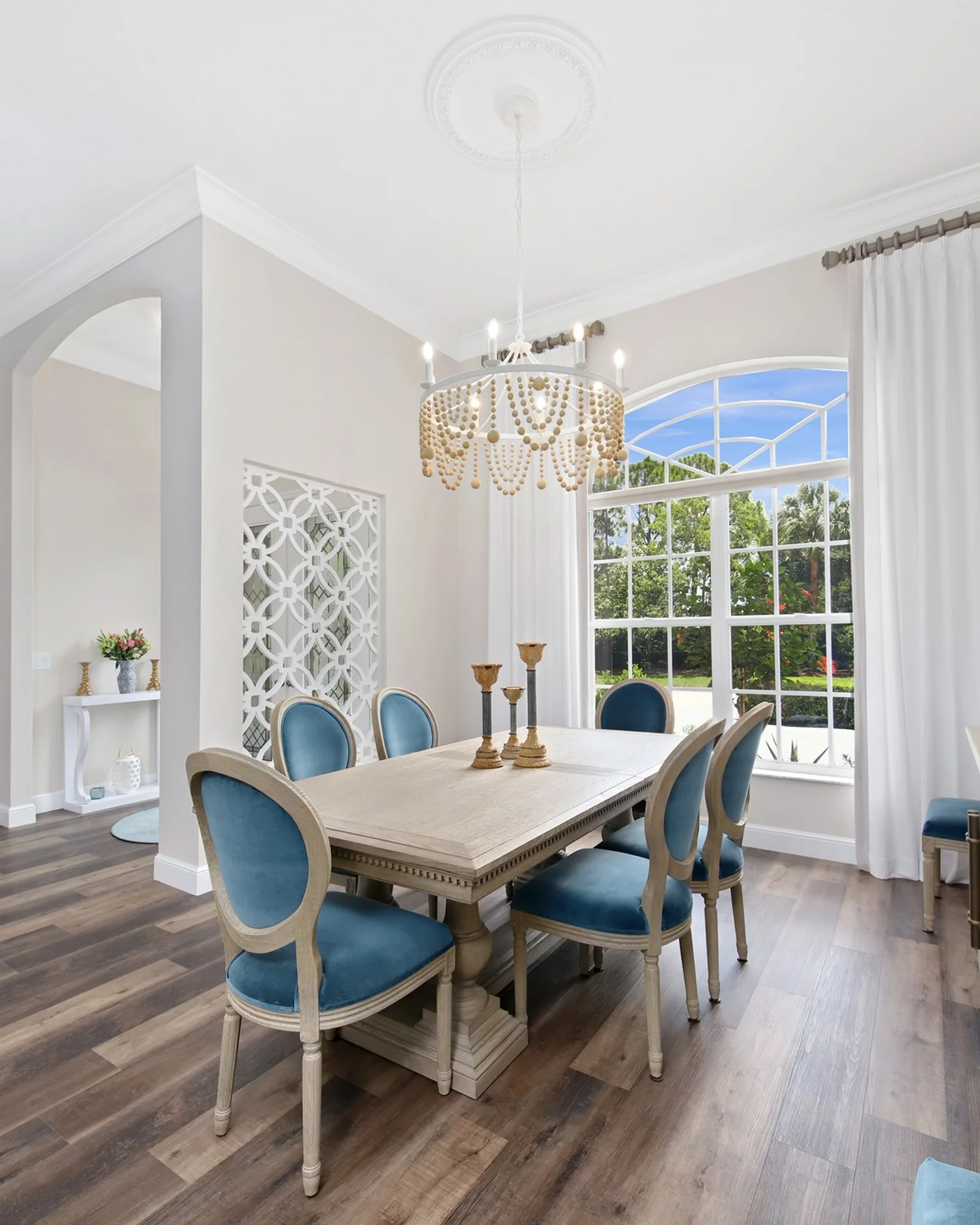 Nikki K Interiors - Wonder Walls Design Studio