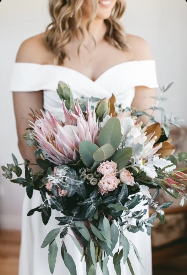 JANELLE BOND FLOWERS