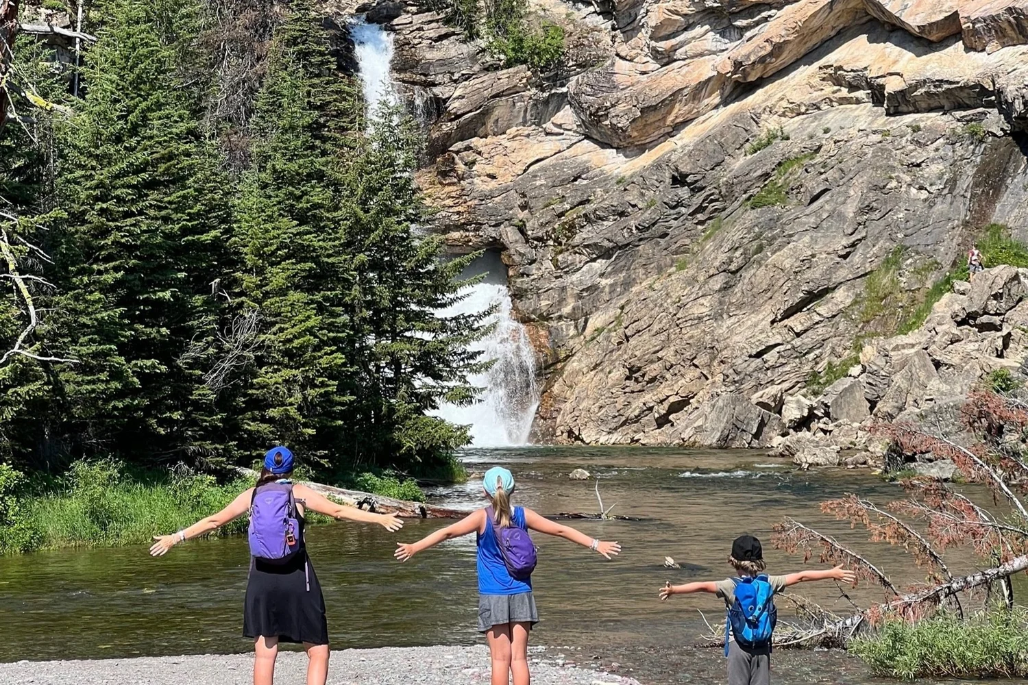 How to Make Hiking Fun for Kids + Printable Scavenger Hunt