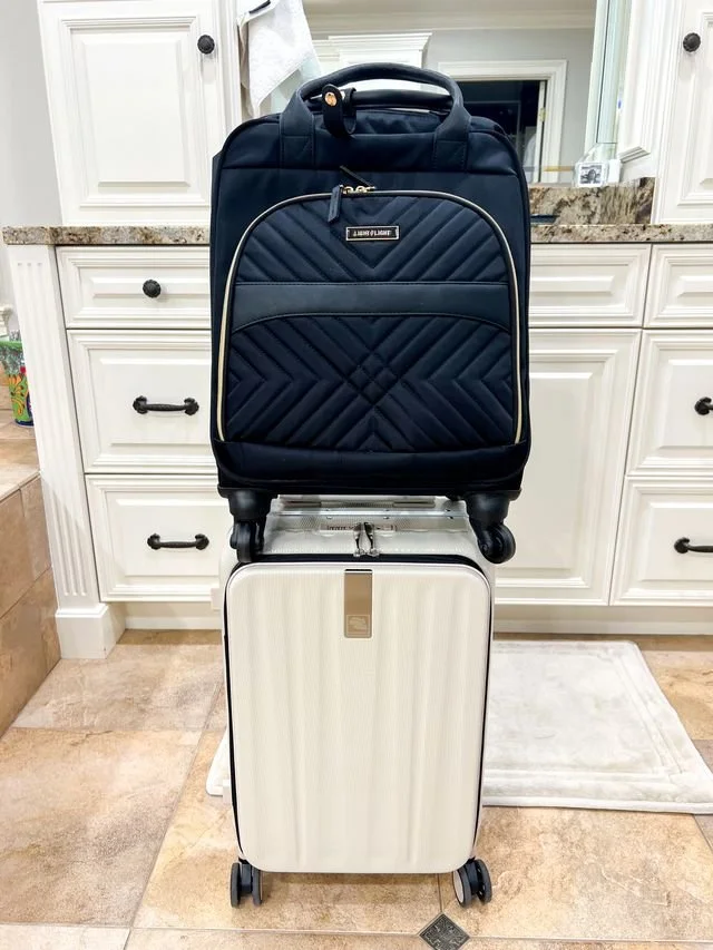 Finding the Best Suitcase — Breezing Through