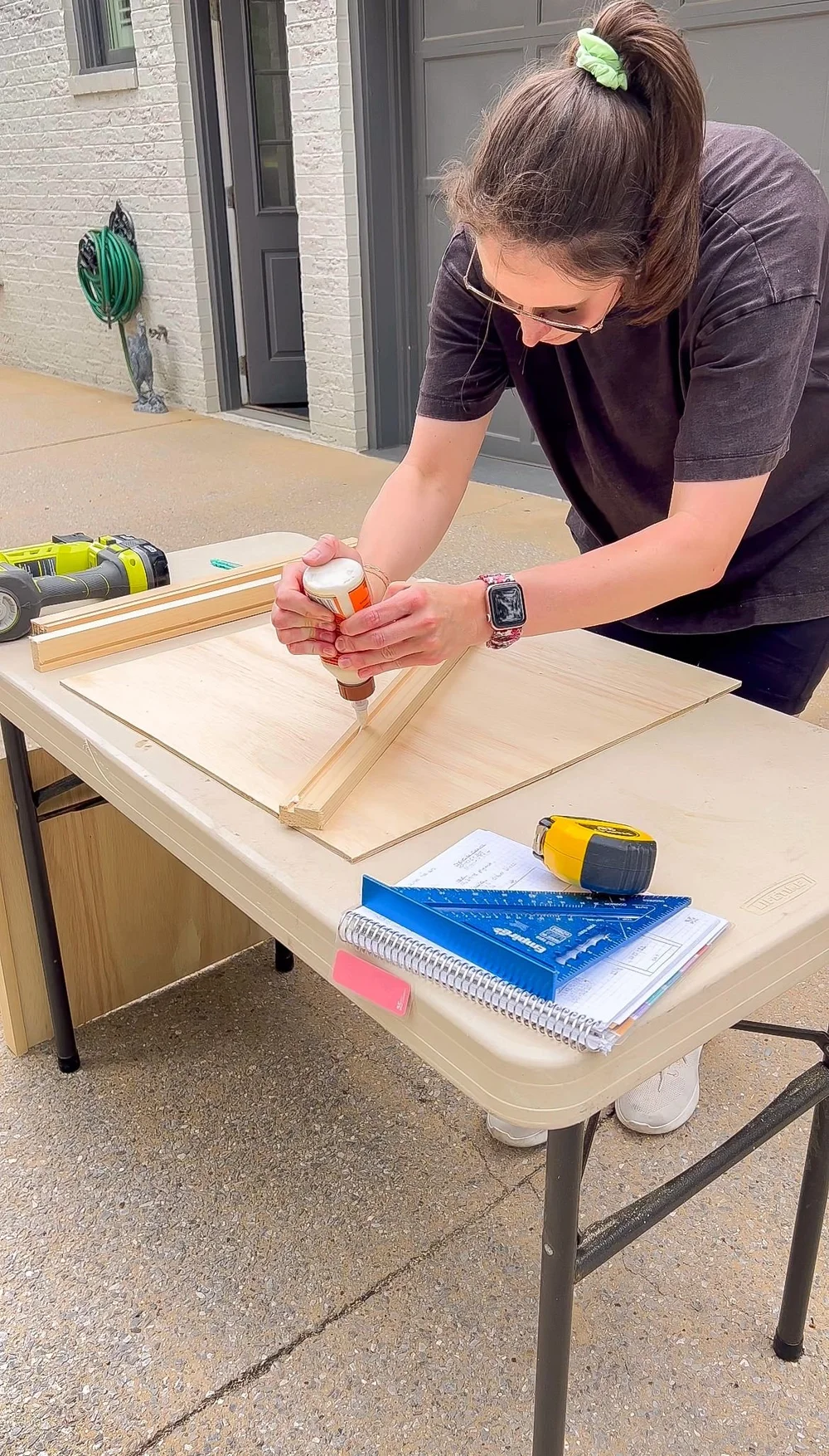 How to Use a Router & Router Table — Breezing Through