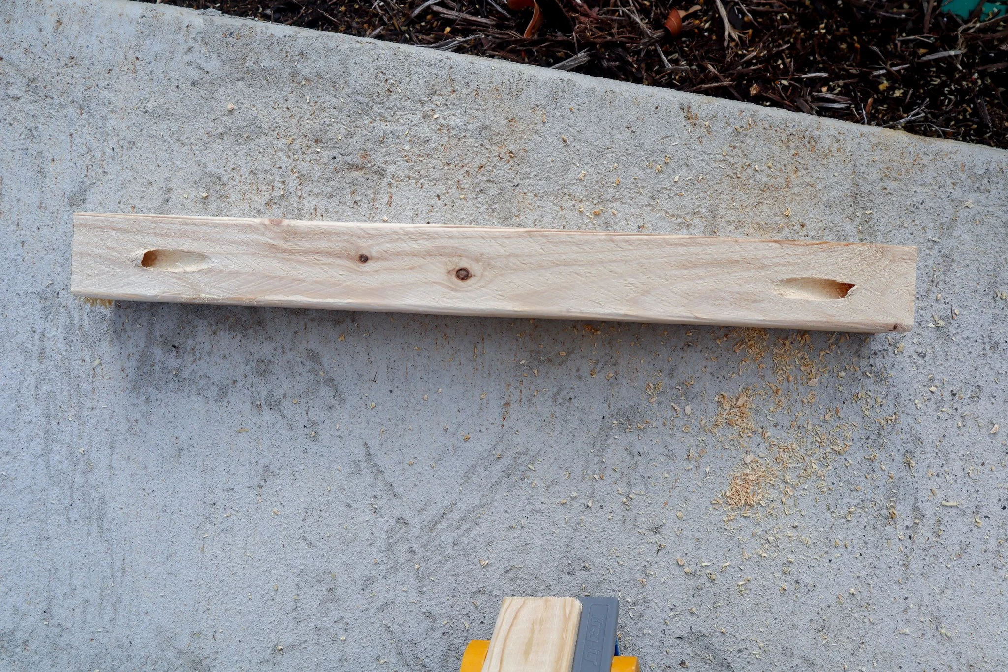 Entry Table DIY & Free Plans — Breezing Through