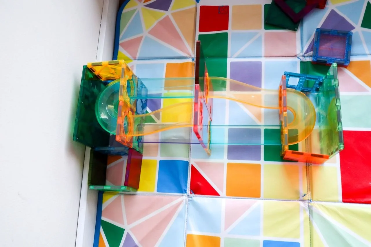 Ball Run Using Magnetic Tiles — Breezing Through