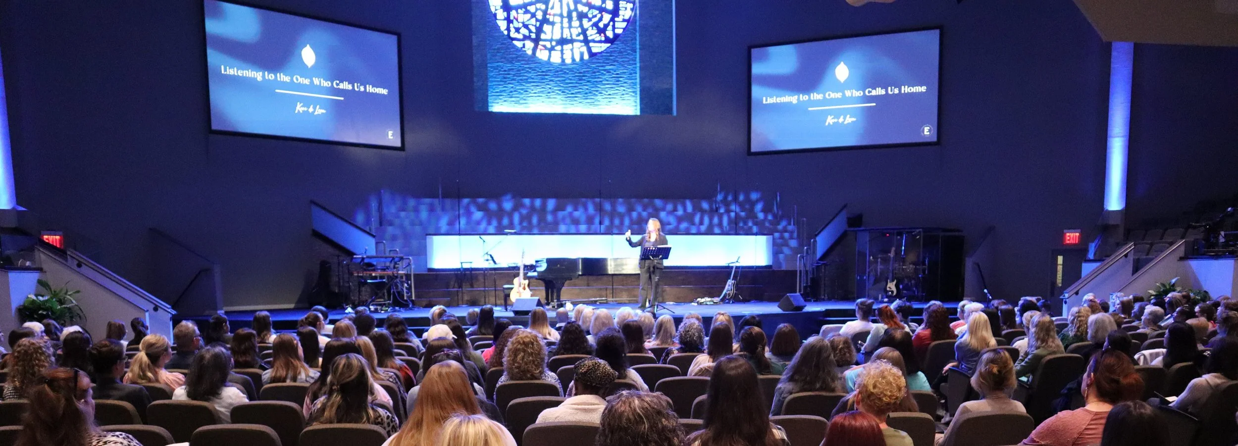 Adoring Christ Ministries - Equipping Women to Know Jesus