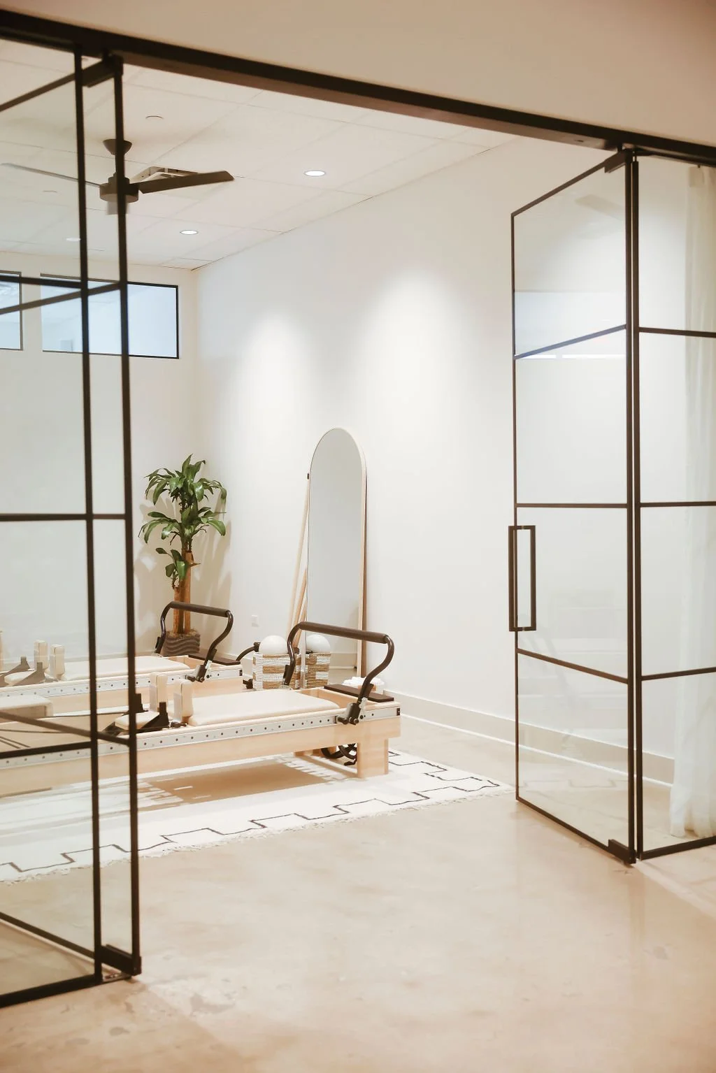 Classes — CLEARLY Reformer Pilates