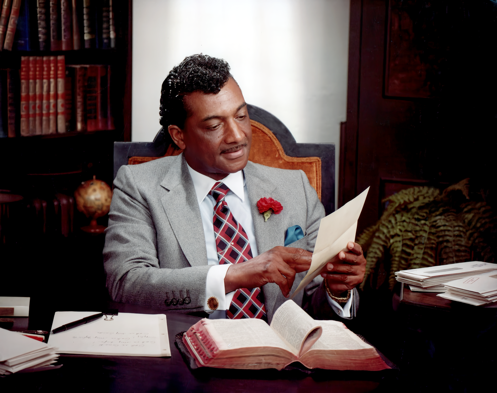 Contact — Reverend Ike