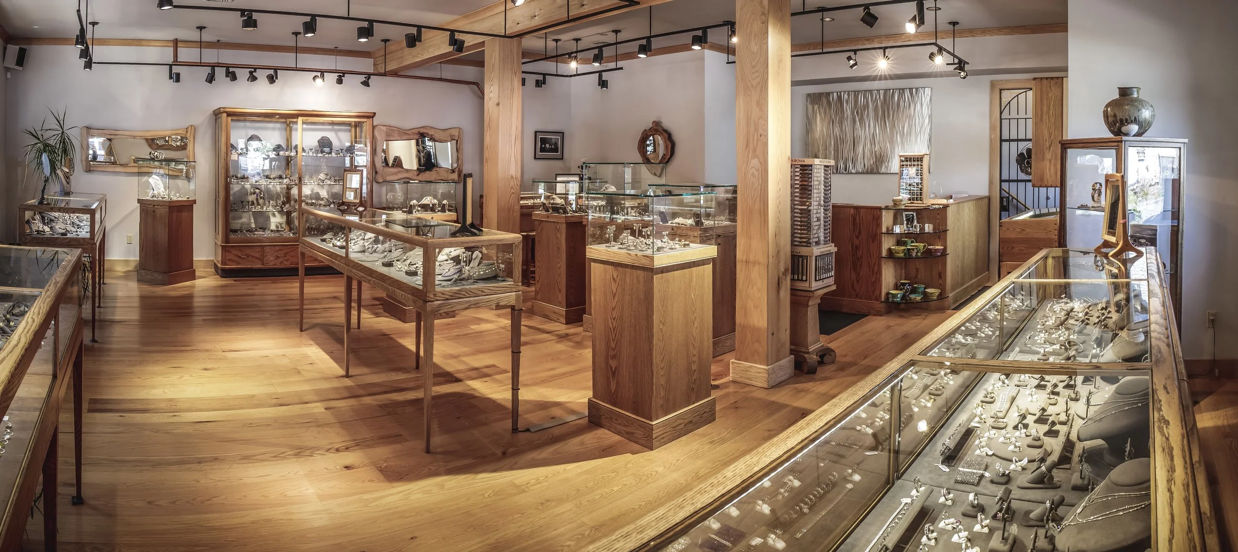 Pitching Your Jewelry: Advice From Experts