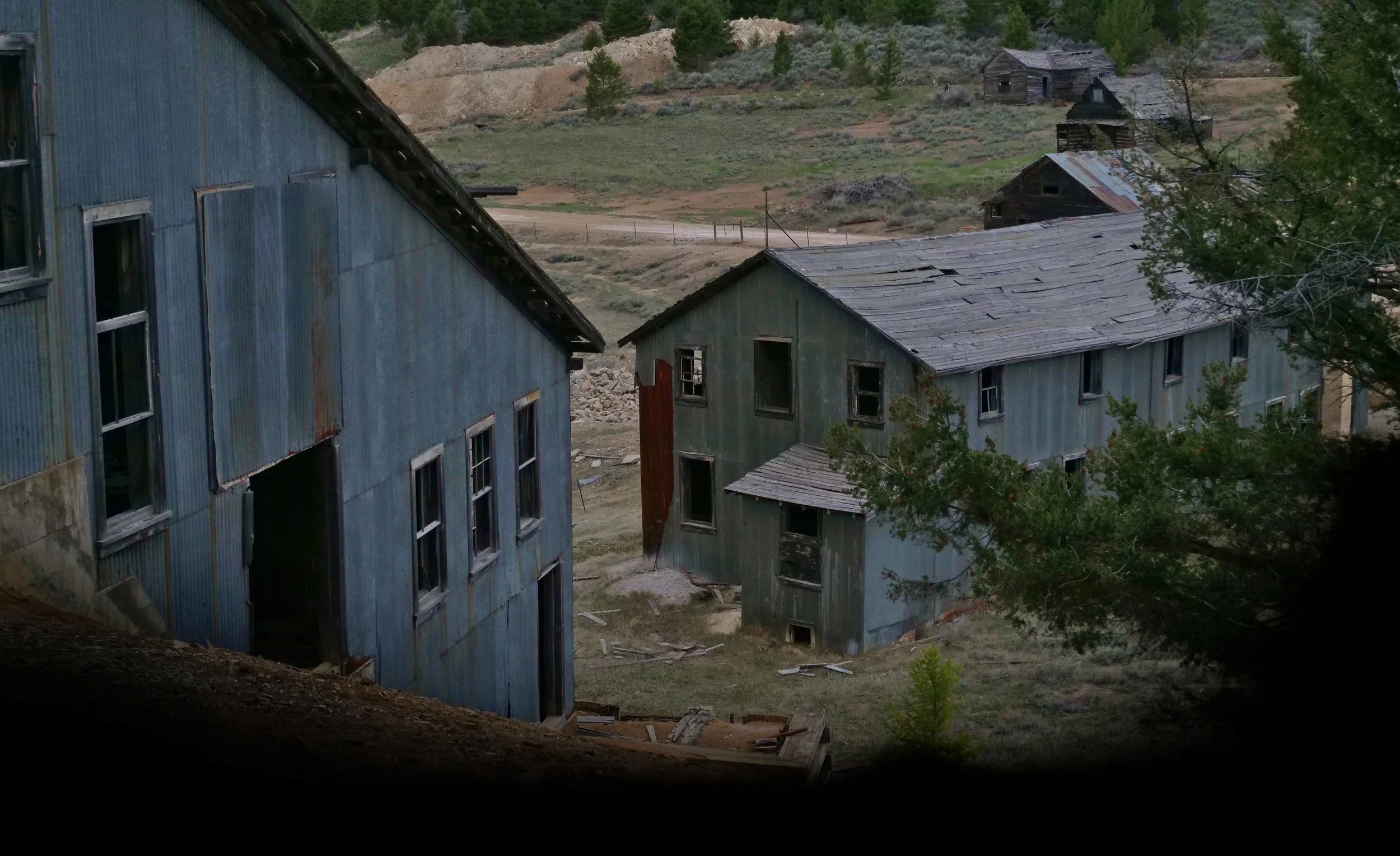 GHOST TOWNS — HFX Studios