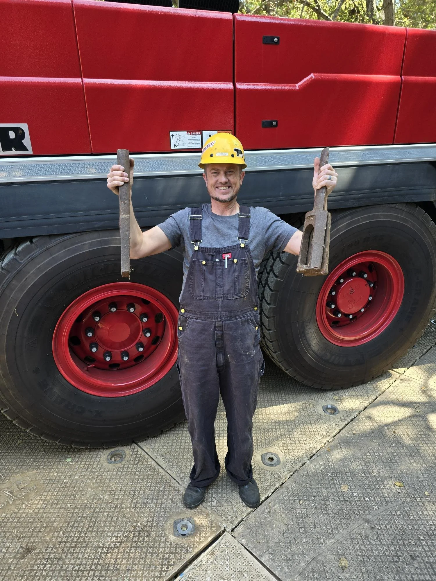 HEAVYWEIGHT ART HANDLING BY ATTHOWE — Atthowe