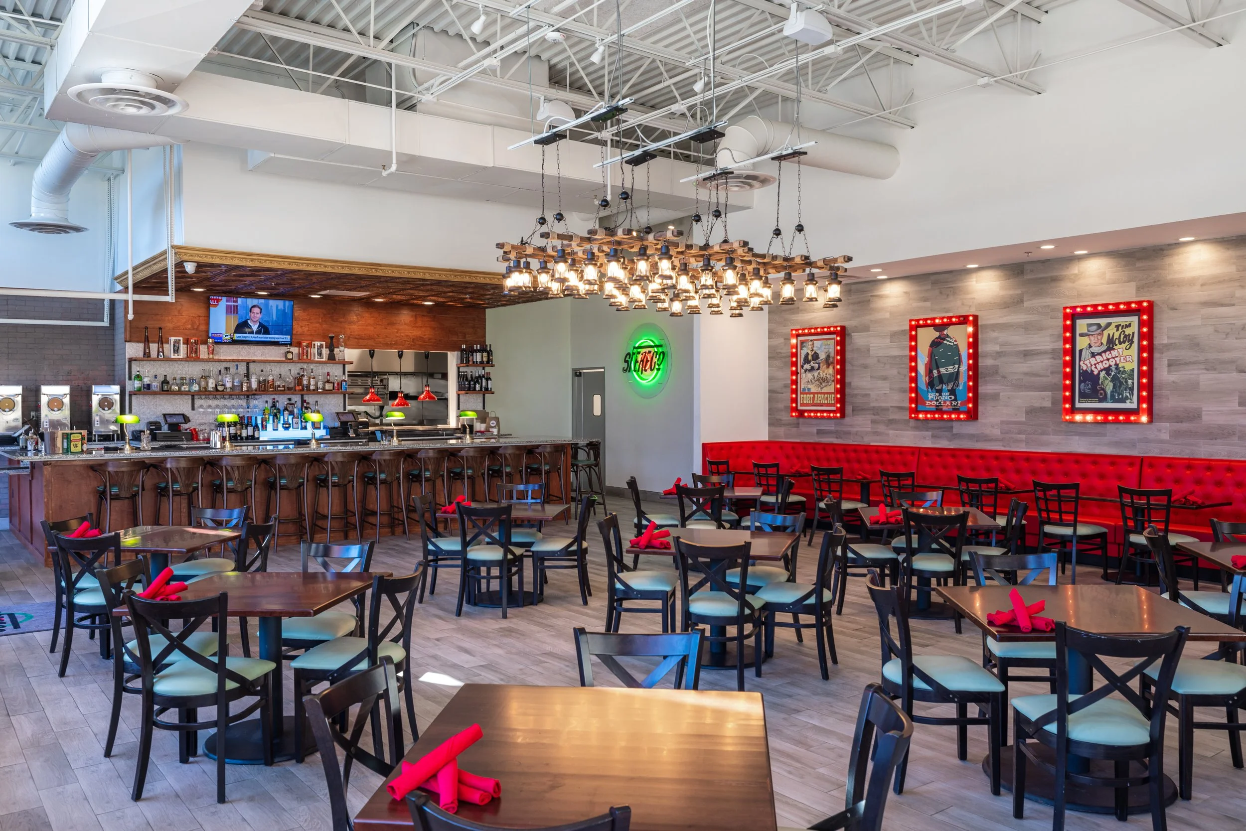 Restaurant Row Dining — River Walk Flower Mound