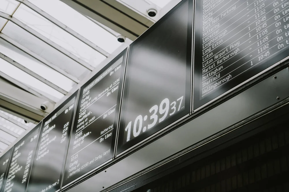 Trains from Luton Airport to London | Luton Airport Express