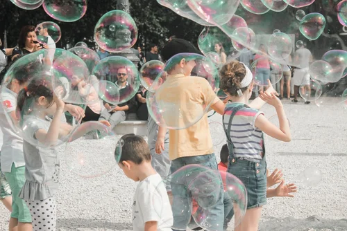 The Benefits of Bubble Play for Babies, Toddlers & Big Kids — Sounds ...