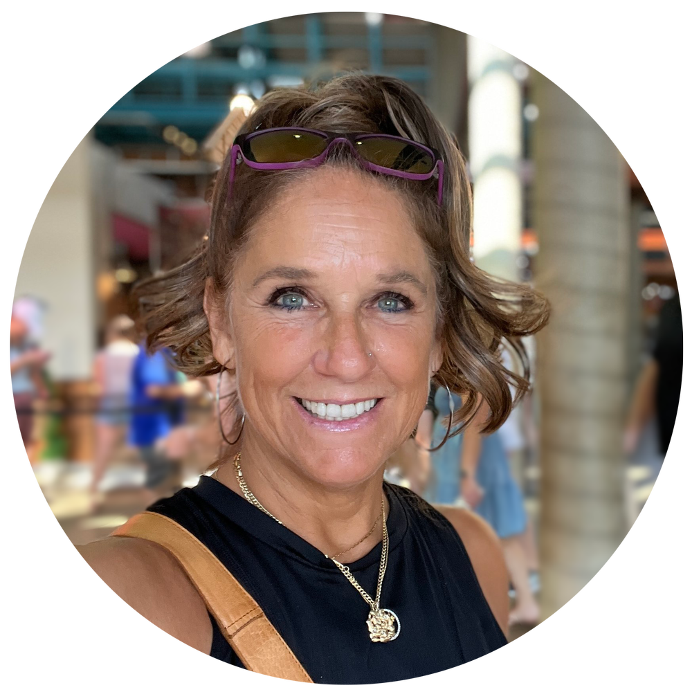 Robyn Cavallaro | Realtor® | Travel Vlogger