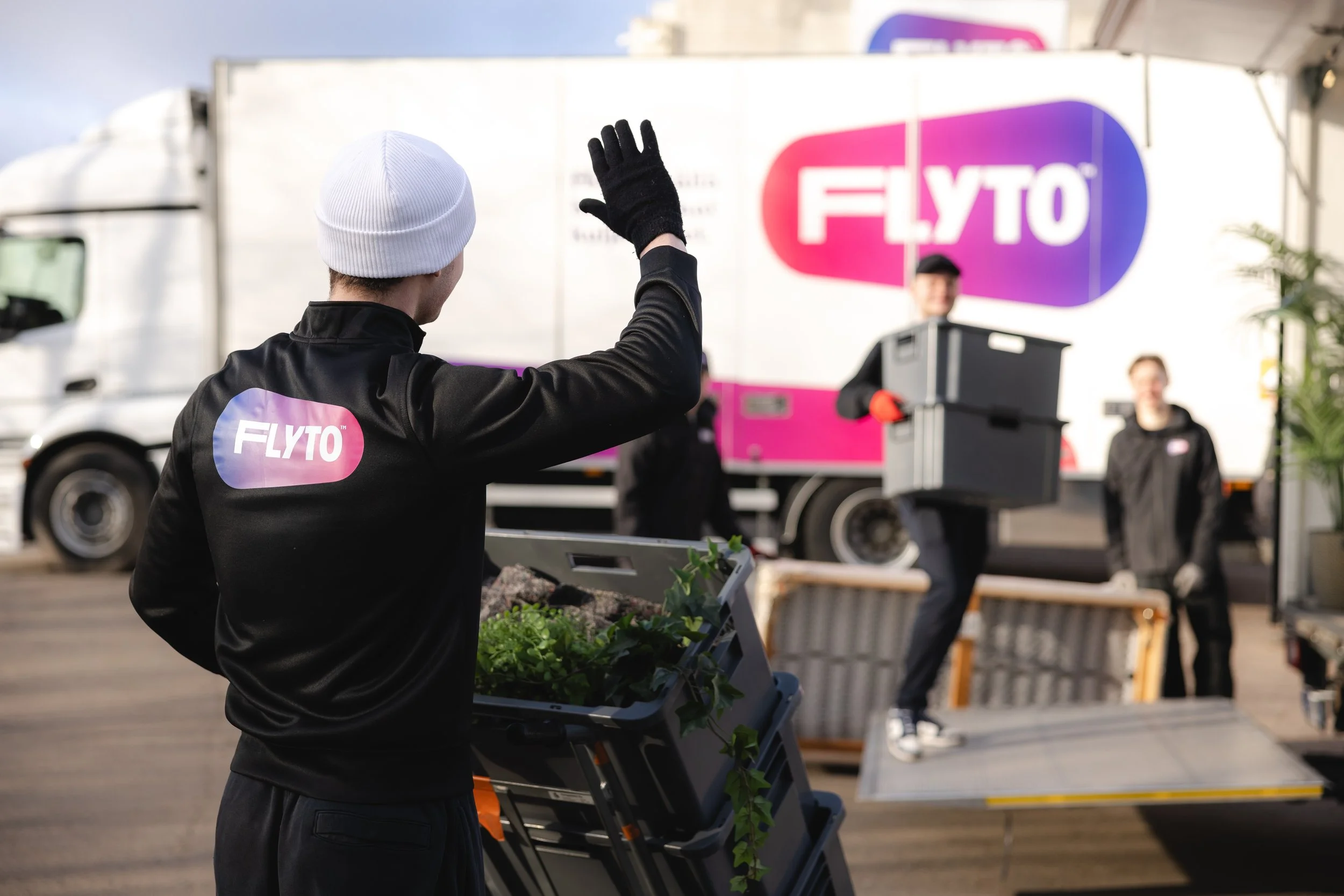 Contact us | Flyto removal company - Flyto