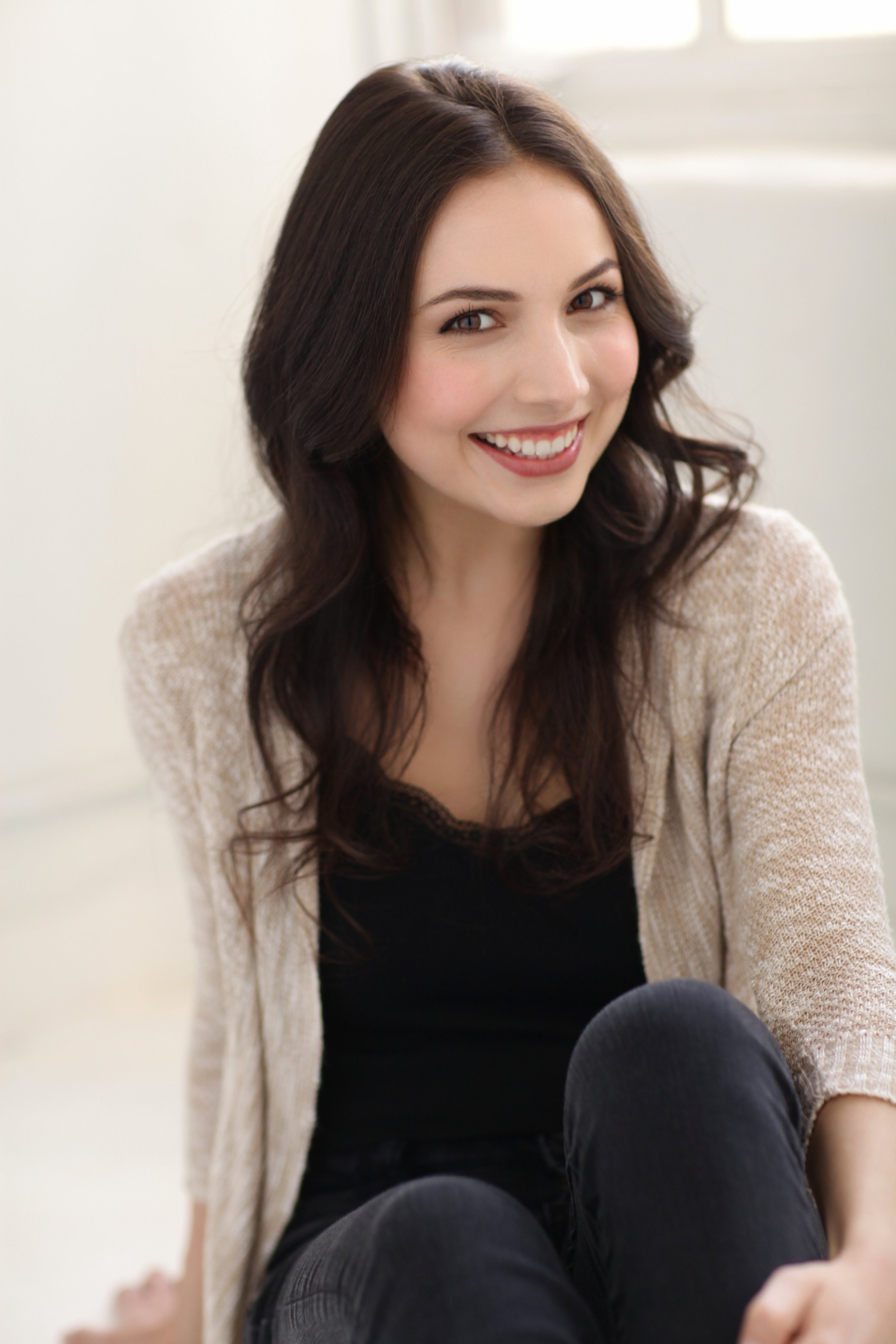 About — Miranda Rizzolo