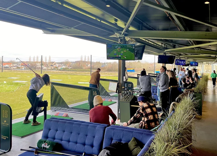 Play — Chi Chi - The Golf Venue