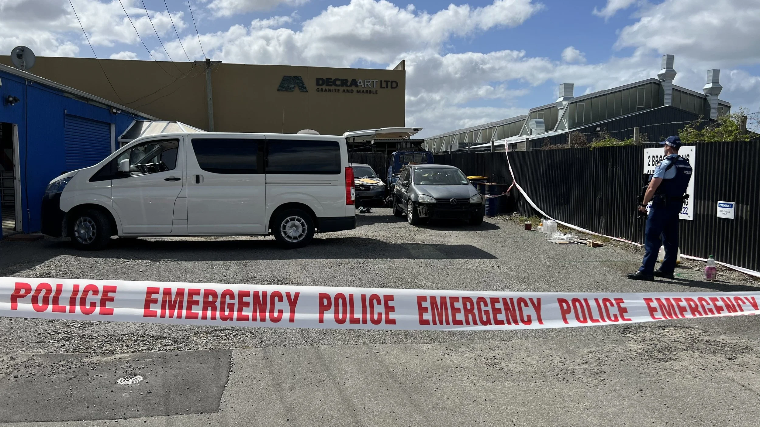 Armed police cordon off building in Sydenham - Chris Lynch Media