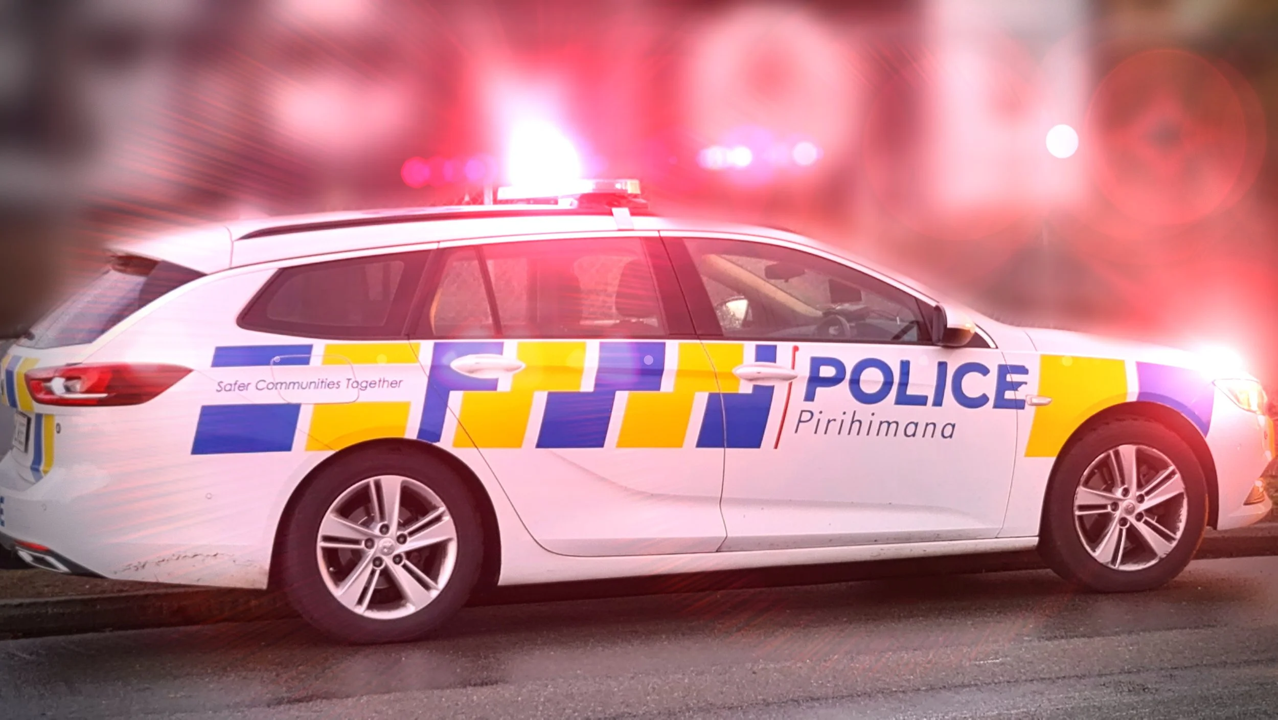 One person trapped in crash near Tekapo - Chris Lynch Media