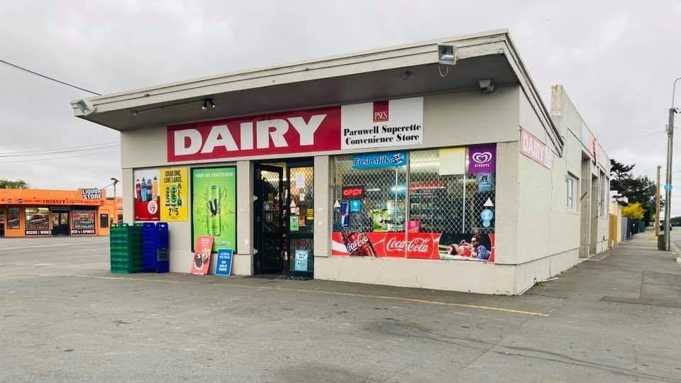 Burwood dairy ram-raided by four offenders - Chris Lynch Media