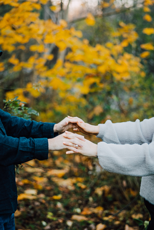 Rachel + Jeff’s Fall Engagement Photos at Fallbrook Lodge | Brittany ...