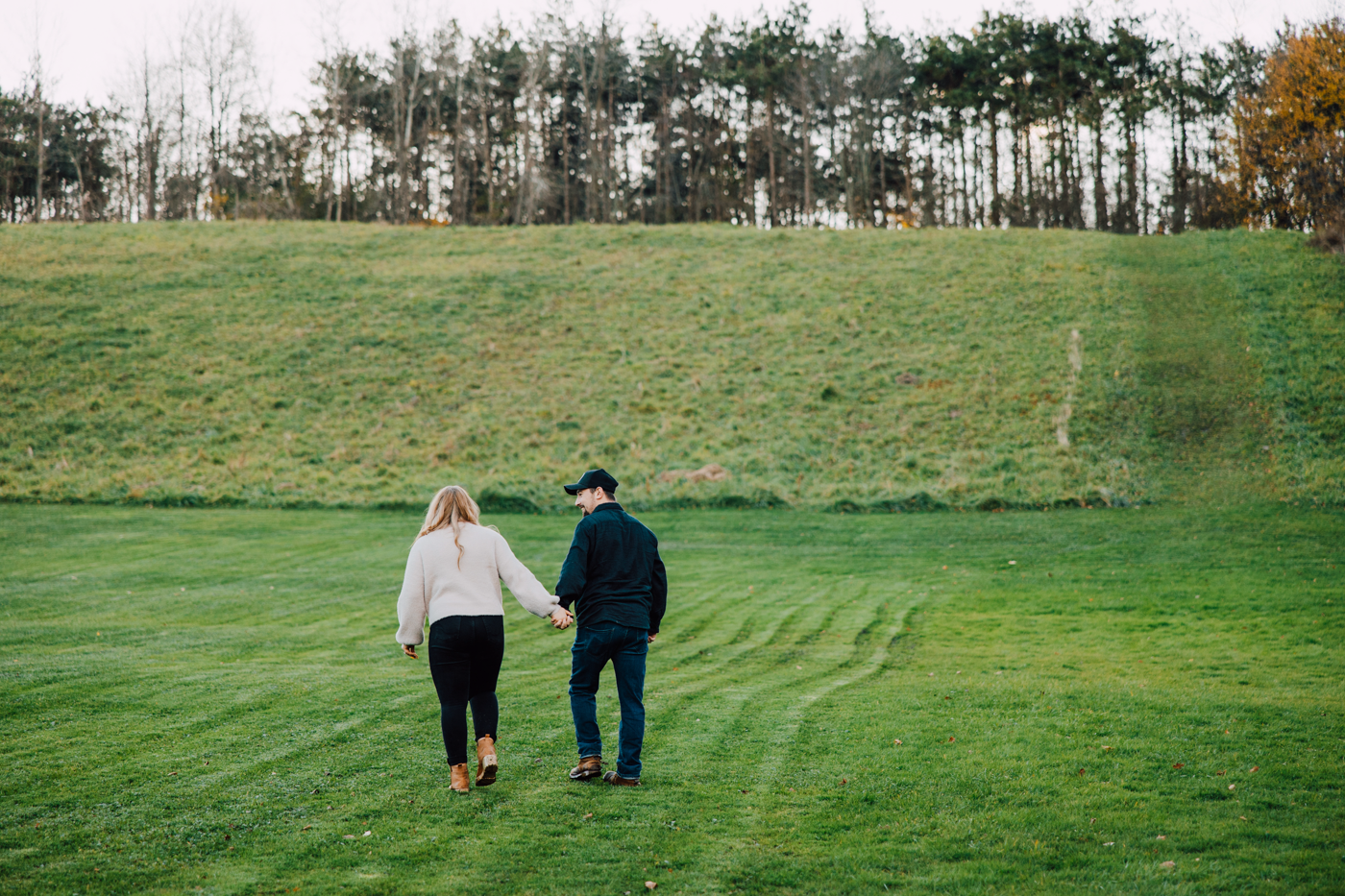 Rachel + Jeff’s Fall Engagement Photos at Fallbrook Lodge | Brittany ...